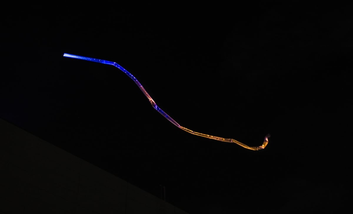 Spatial Calligraphy of Light and Wind | teamLab